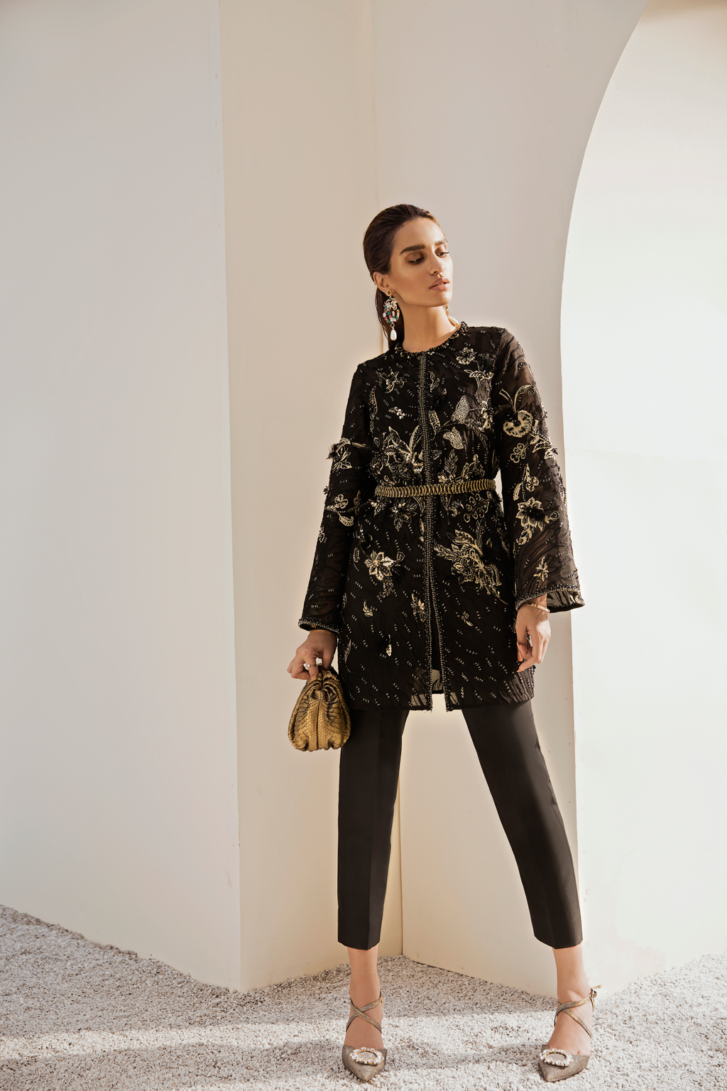 BLACK CHROME – Suffuse